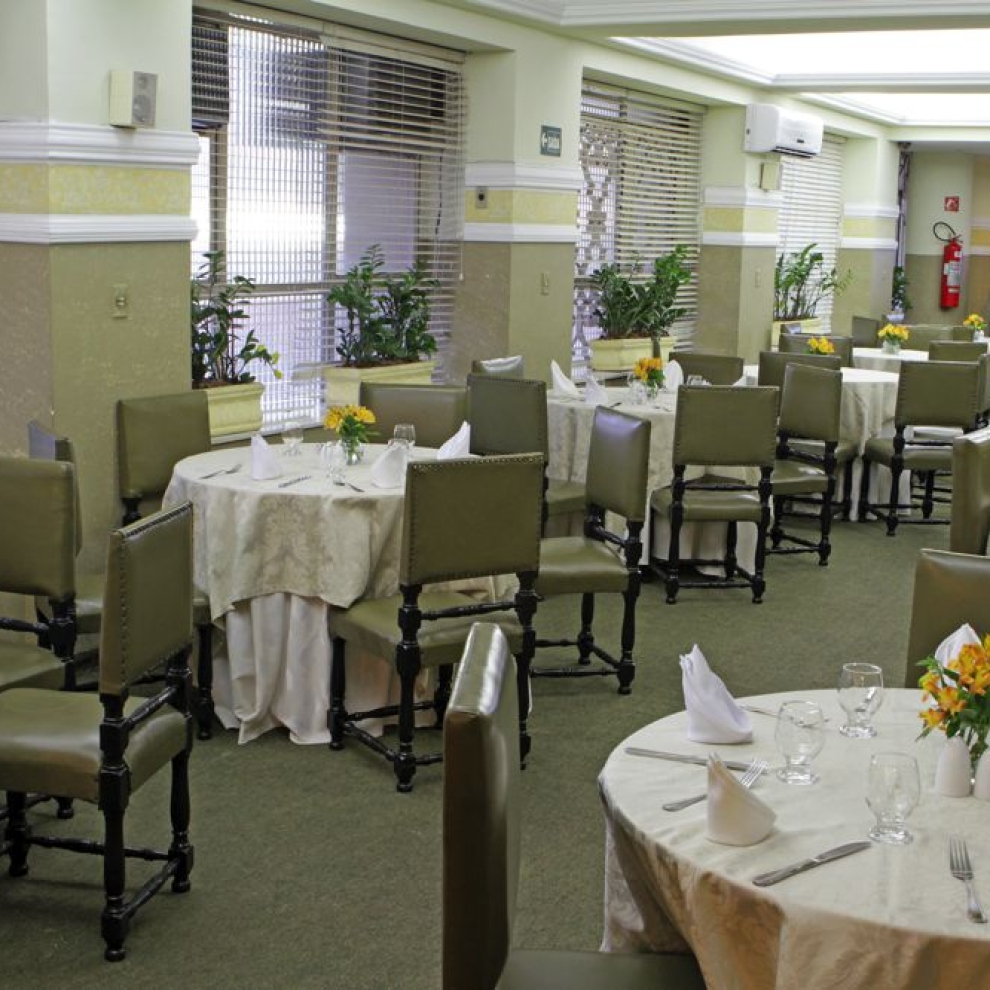 Restaurantes e Bares – San Raphael Hotel